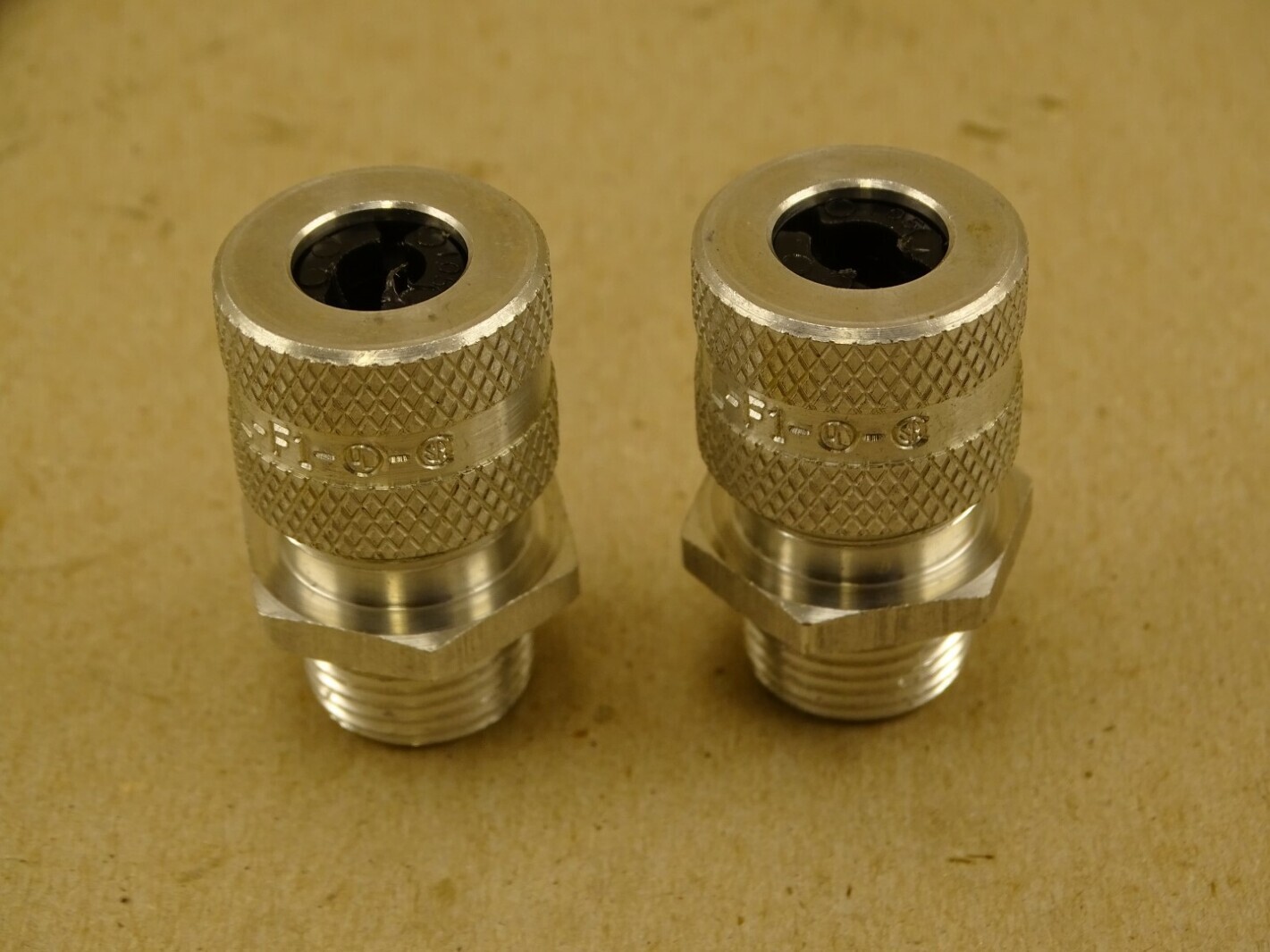 (2) Hubbell Gland Fitting Cable Grip 1/4" Liquid Tight Connector , F1 ...