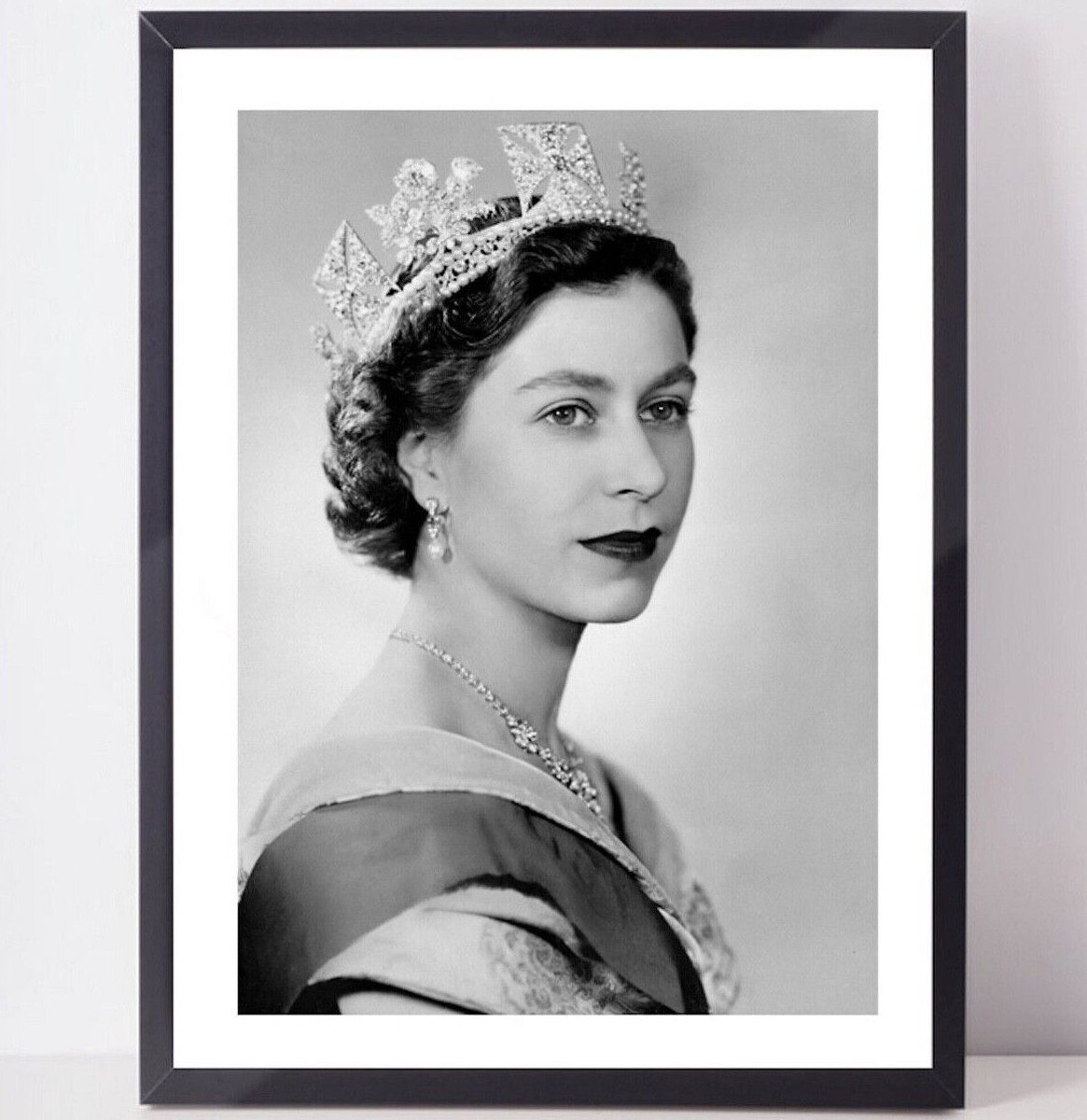 Queen Elizabeth 1 Black And White HM QUEEN ELIZABETH II 1952 Black