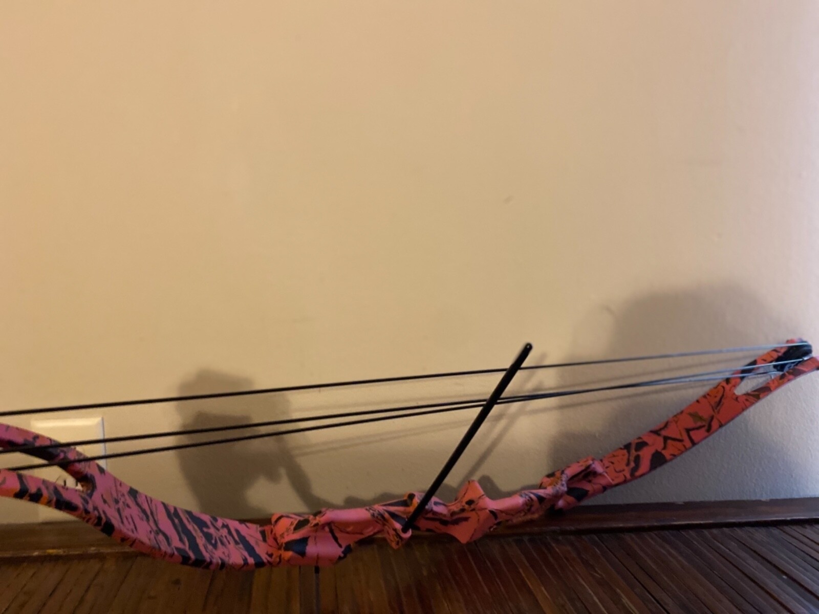 Compound Bow Pink Camo Right Handed Silent Strike Youth | eBay