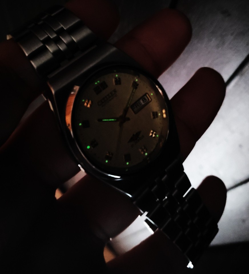 Citizen Eagle Beige Sunburst Dial Retro Vintage Ultra Rare JDM Auto ...