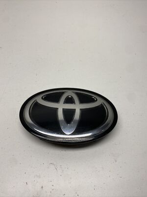 Toyota Corolla Front Grille Emblem Logo 2020 2021 2022 OEM 90975-02124 ...