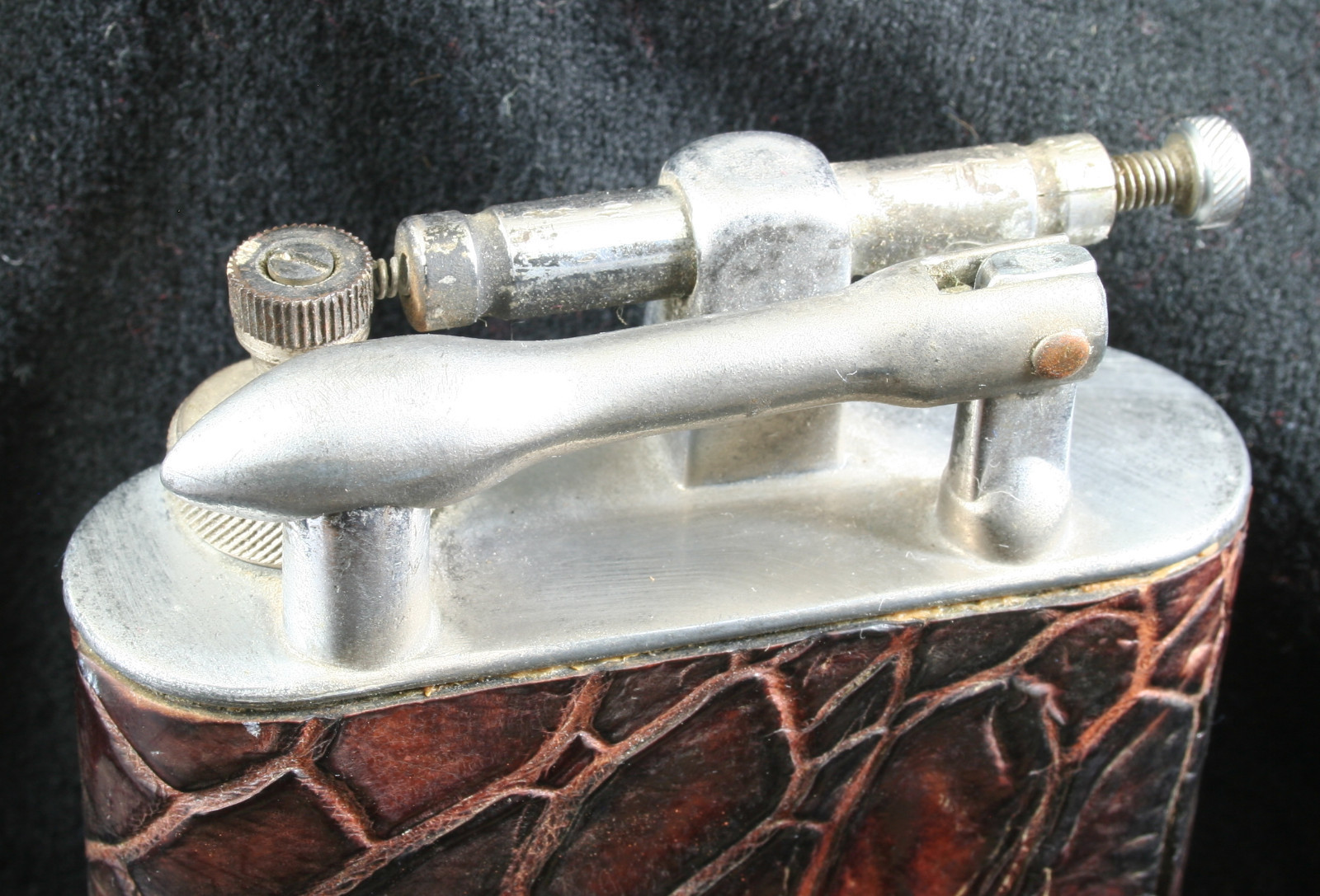 Antique 1920s ELGIN FAY 4" Tall ALLIGATOR SKIN LIFT ARM CIGARETTE TABLE ...