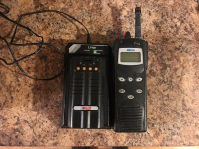 Harris Model P7150 450-470MHz Radio Battery and charger | eBay