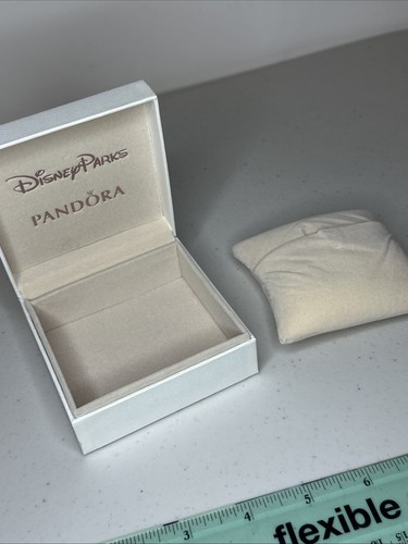 DISNEY PARKS PANDORA EMPTY BRACELET BOX WITH PILLOW Excellent Condition ...