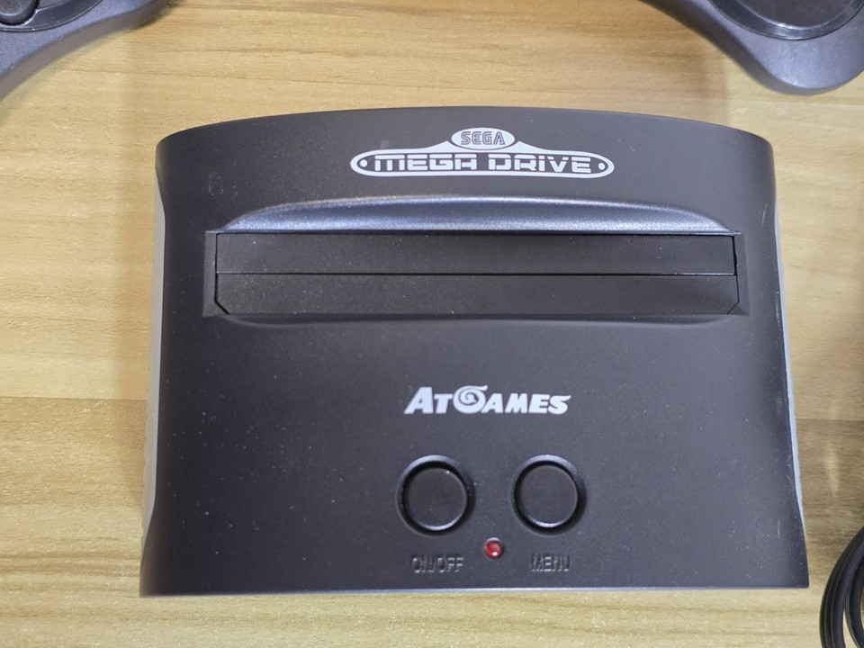 AT Games Sega Mega Drive Mini Console 2 x Controller's 81 Built In ...
