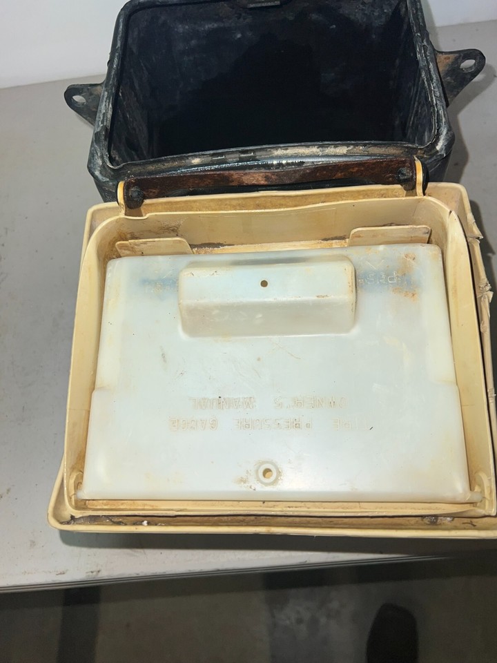 1998 Honda Fourtrax 400 Tool Box+Lid/80211-HM7-A00ZD+80210-HM7-000 | eBay