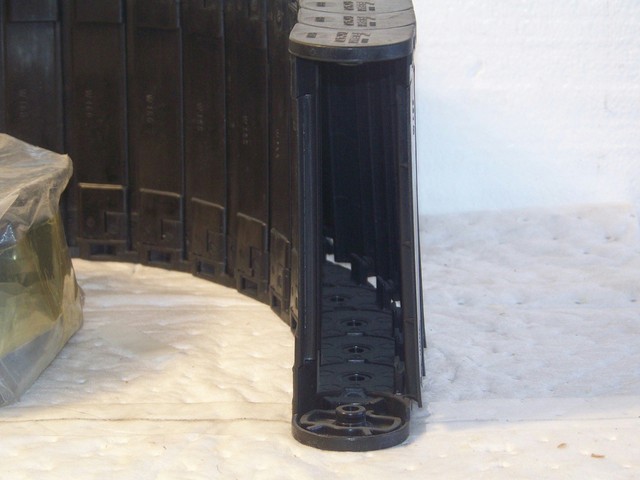 Tsubaki TKC470-R150 Closed Cable Carrier Chain Cableveyor 42" Long w ...