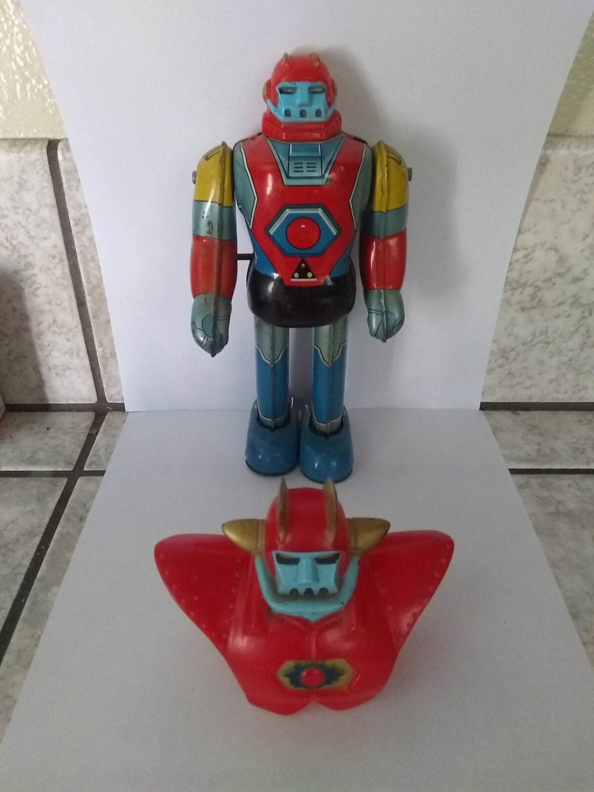 Vintage 70s Bullmark UFO Warriors Daipolon w/Head Piece Tin Wind Up ...