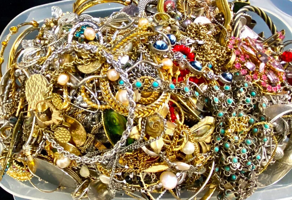 3 Pounds Unsorted Huge Lot VTG Jewelry Vintage New Junk & Wear Resell ...