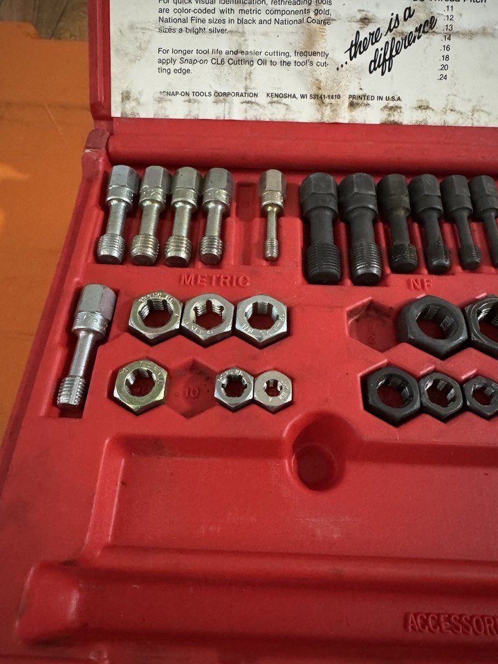 Snap On Tools RTD42 Tap & Die Rethreading Set in Case Threading Tool ...