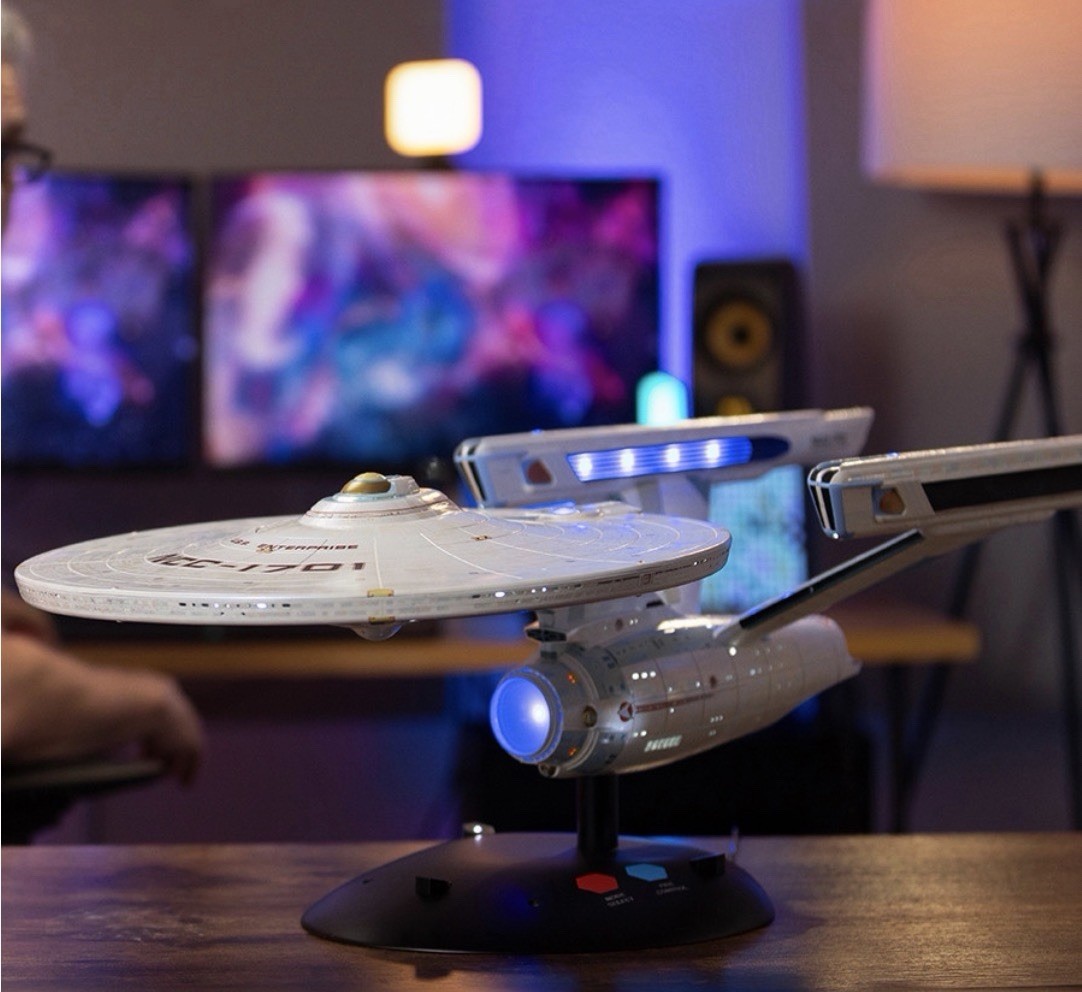 In Hand ! Tomy Star Trek TMP USS Enterprise NCC-1701 Refit 1:350 Die ...