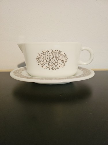 Vintage PYREX Woodland - Gravy Boat 77-B and Plate 77-U | eBay