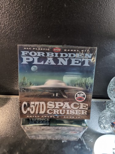 C-57D Space Cruiser Forbidden Planet 2014 Polar Lights Sealed 1:144 ...