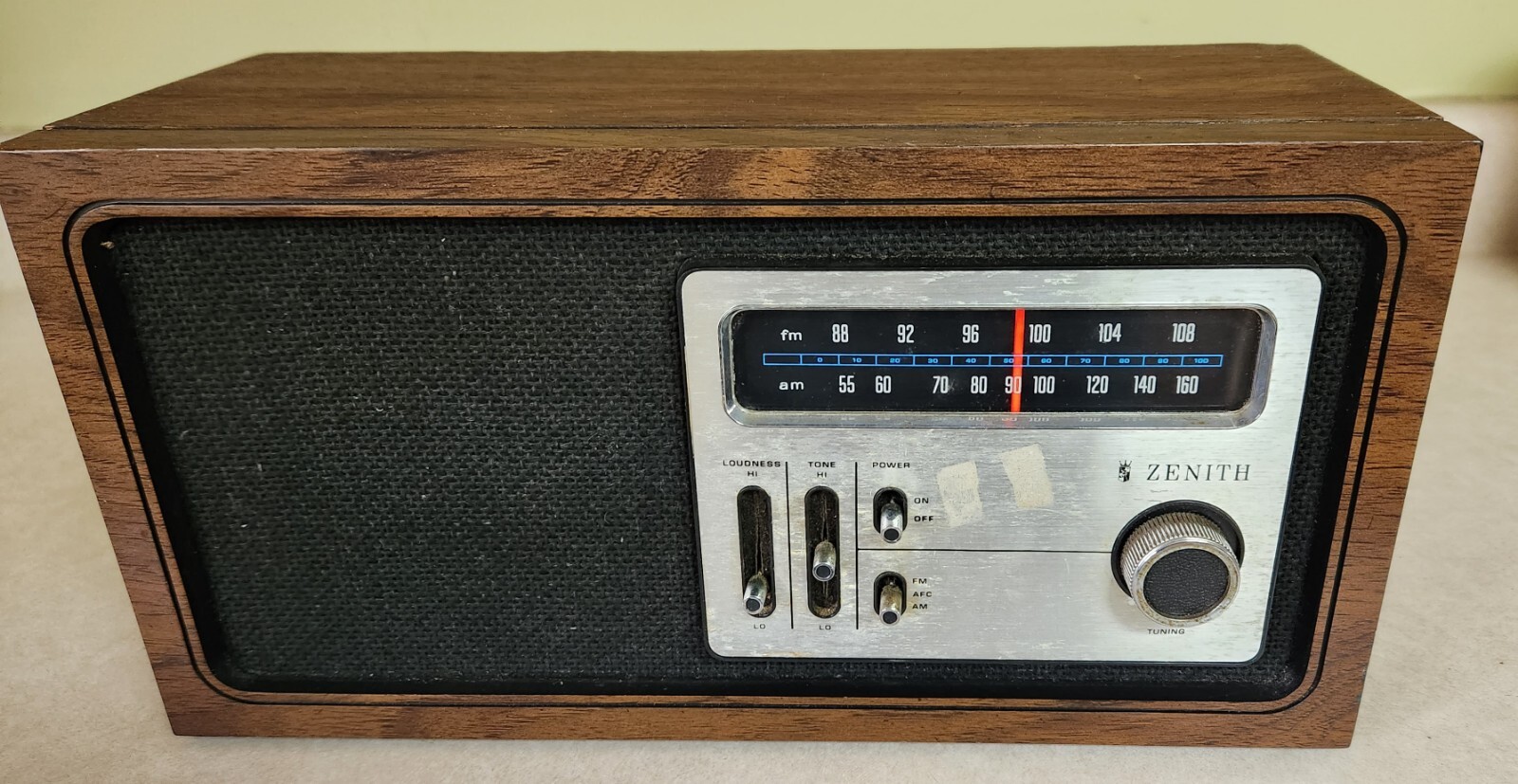Vintage Zenith Table Top AM/FM Radio Model H422P Wood Grain Finish | eBay