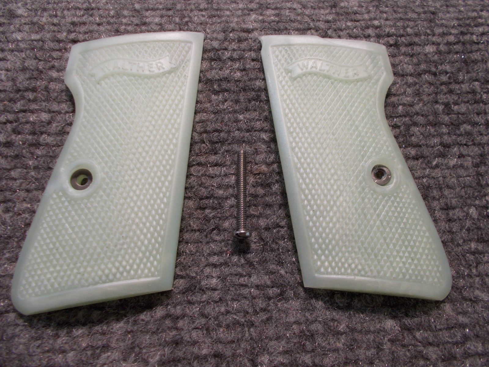 Custom Grips for Walther PP & PPK/S Green Pearl | eBay