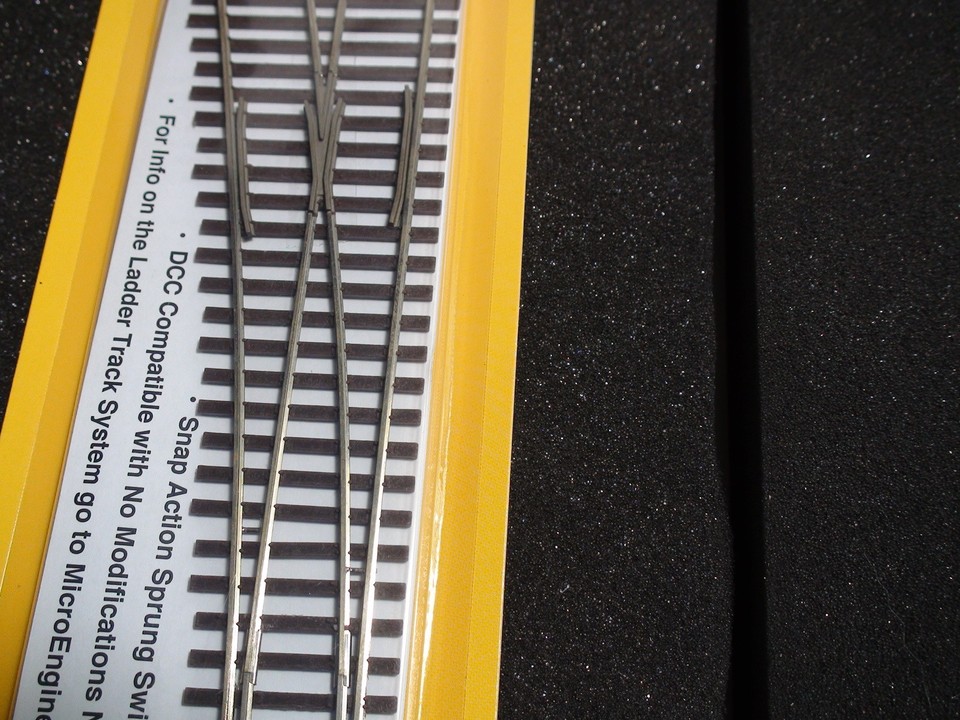 Micro- Engineering #14-818 HO LADDER TRACK SYSTEM TURNOUT LH #5e Code ...