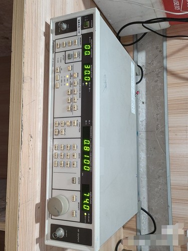 fedex Panasonic VP-8193A 100 kHz to 140 MHz AM / FM / FM Stereo Signal ...