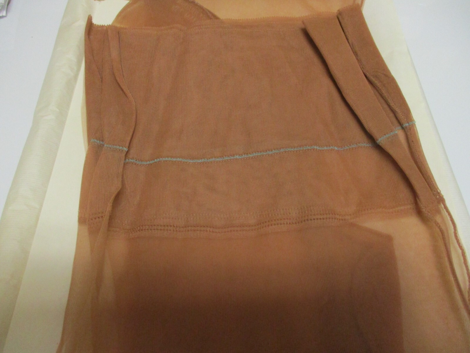 1 PR VINTAGE UNBRANDED SEAMED SHEER FULL FASHIONED NYLON STOCKINGS 9 1/ ...