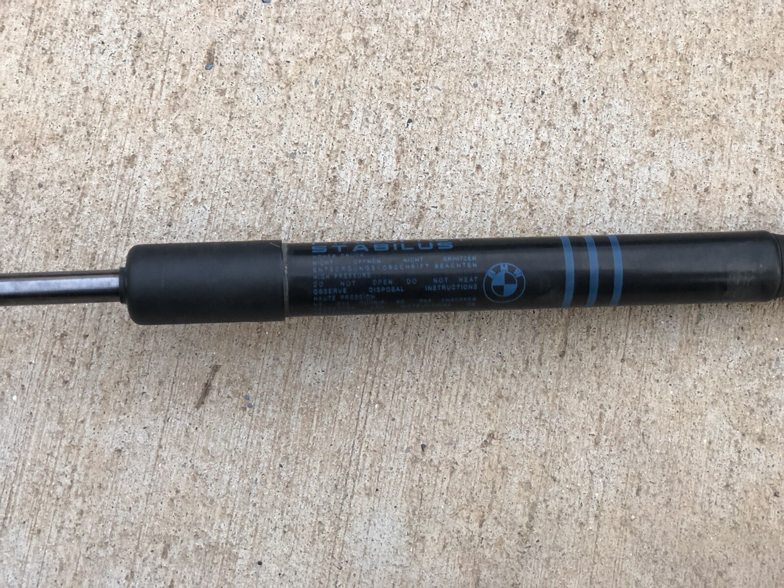 2011- 2016 BMW F10 550i 535i 528i 5 FRONT HOOD SHOCK SUPPORT STRUT ...