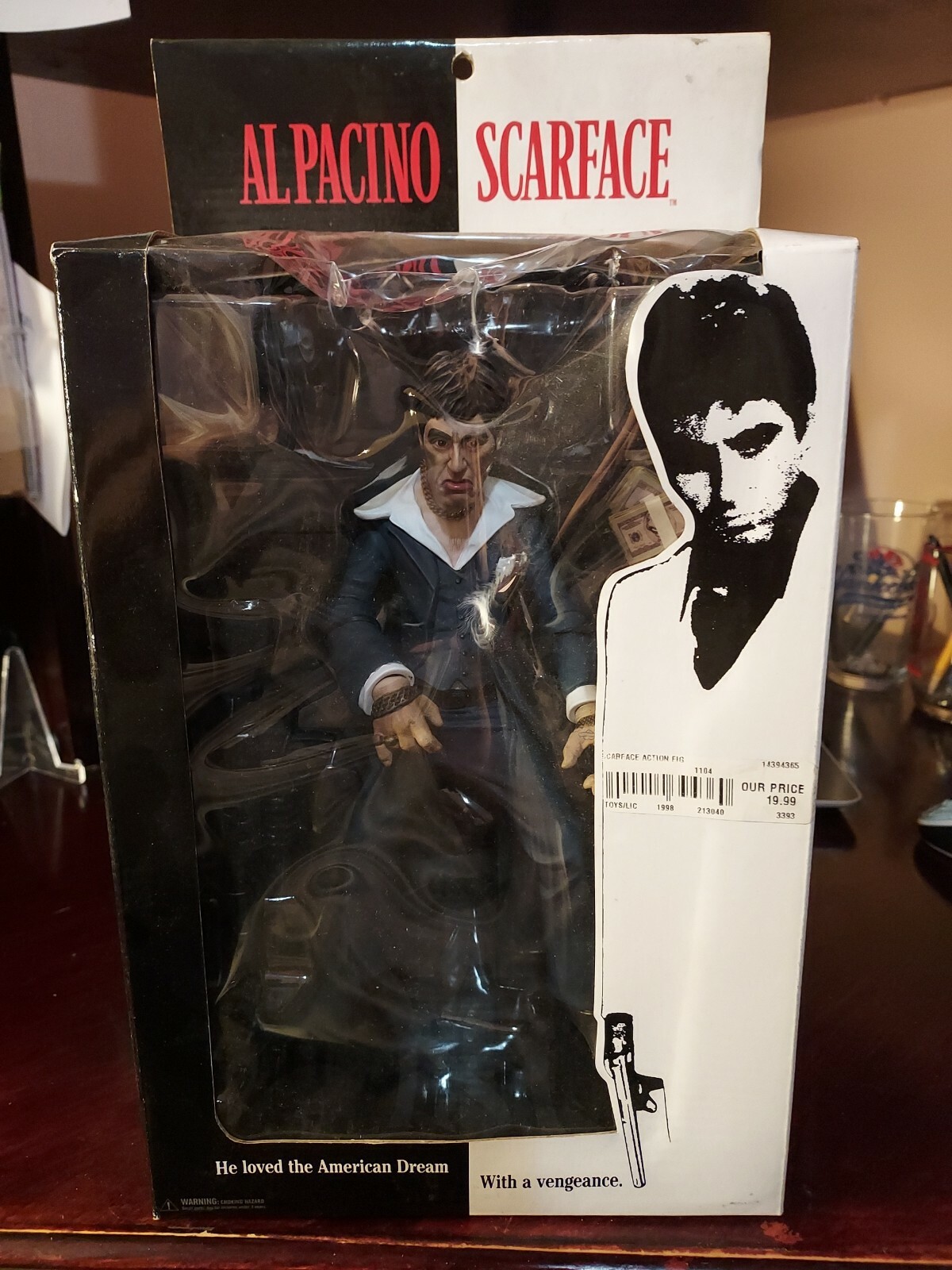 SCARFACE THE ENFORCER 10" FIGURE MEZCO TOYS AL PACINO