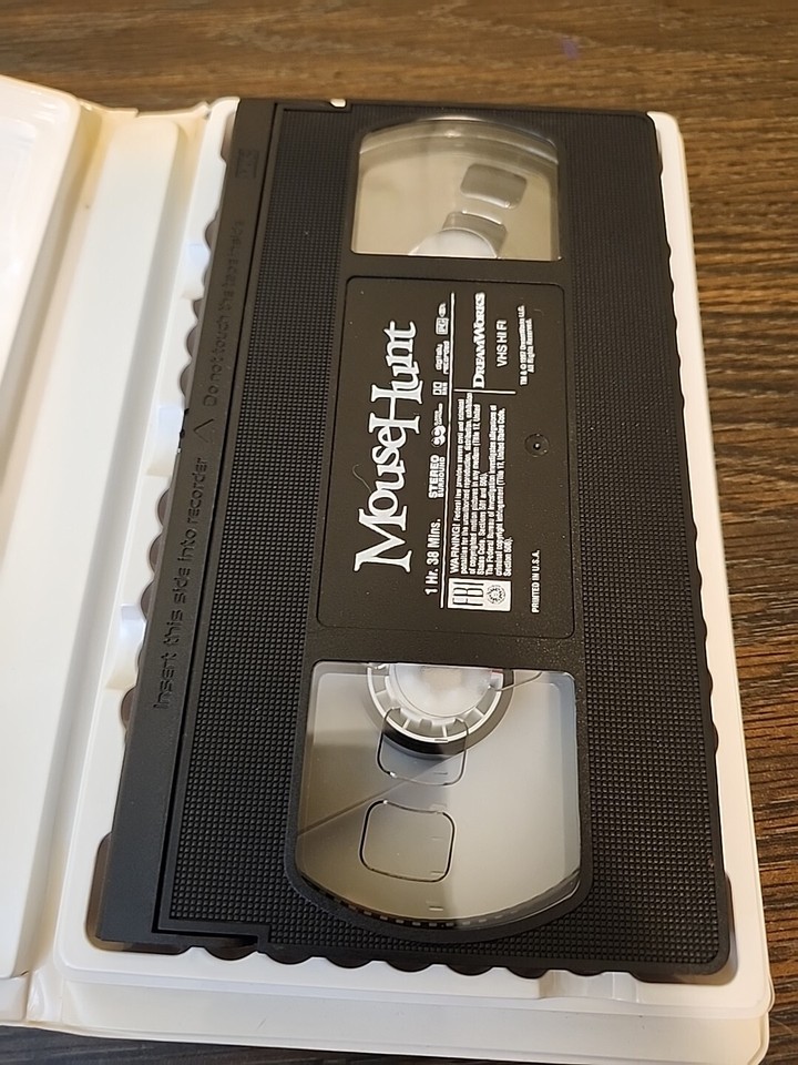Mouse Hunt (VHS, 1998, Clamshell). DreamWorks. Nathan Lane 96898358538 ...