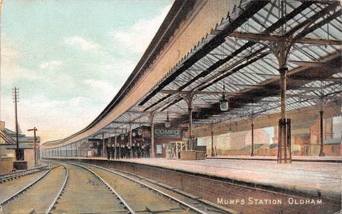 POSTCARD OLDHAM MUMPS RAILWAY STATION ( EXTERNAL ) ANIMATED SCENE c ...