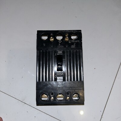 THQD32225 General Electric GE. THQD Circuit Breaker 3 Pole 225 Amp 240V ...