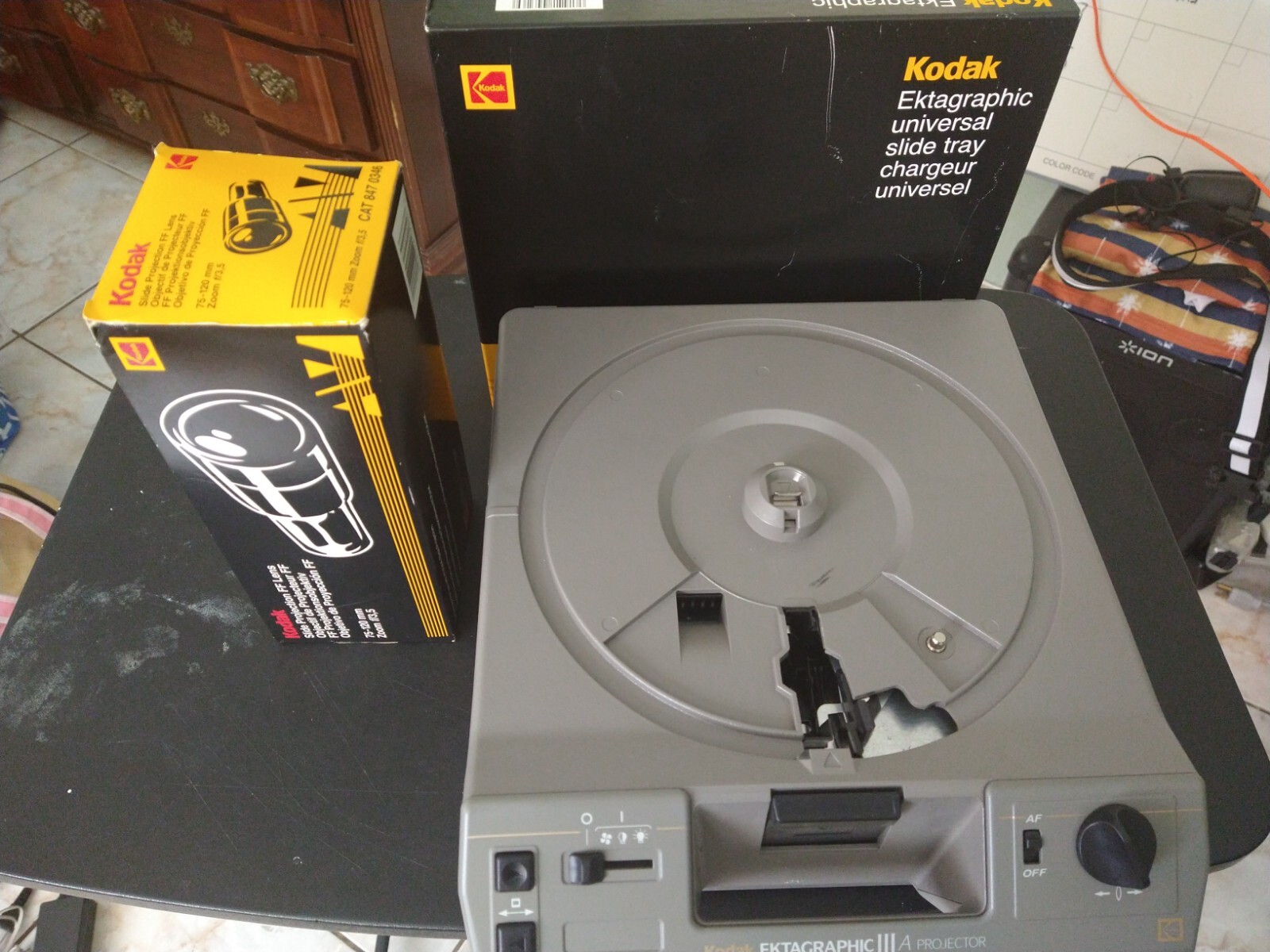 Vintage KODAK Ektagraphic III A Rotary Slide Projector Bundle Tray FF ...