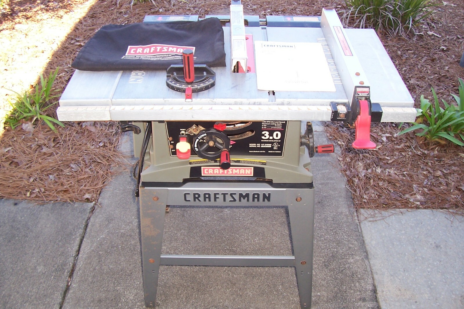 CRAFTSMAN 3.0 HP 10" Table Saw w/Blade Guard, Fence, Extensions & Dust ...