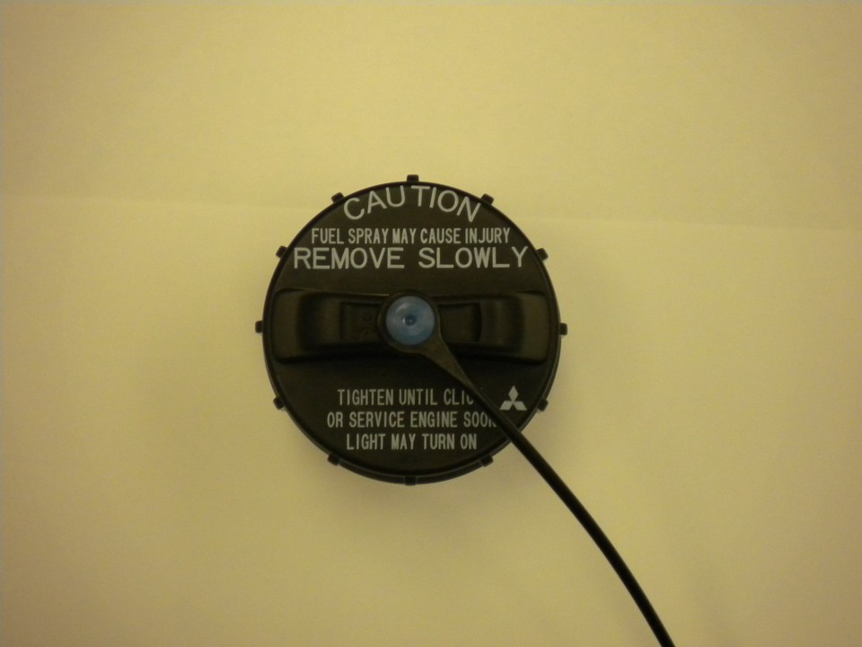 Genuine Mitsubishi OE Fuel Gas Tank Cap Lancer Evo Outlander Brand NEW ...