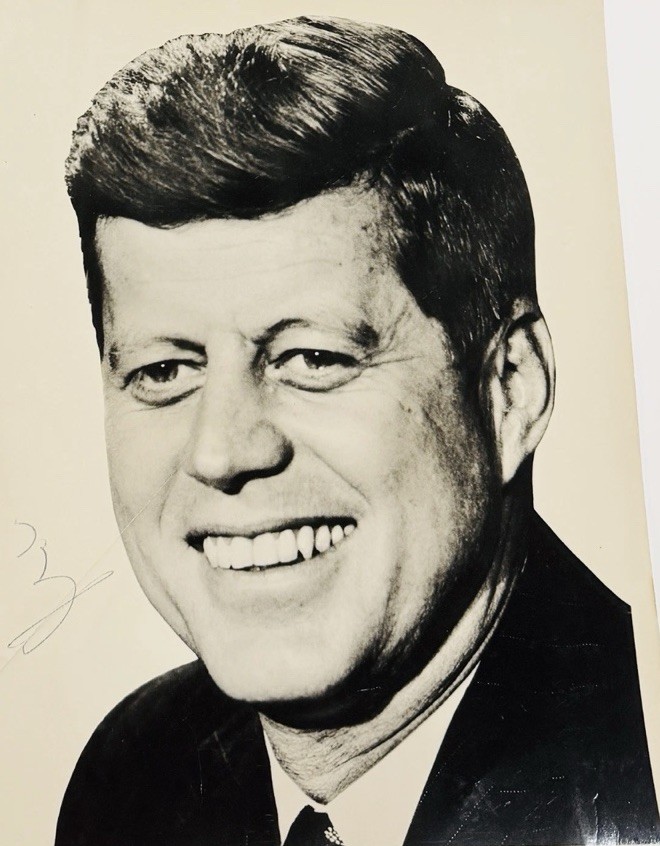 PRESIDENT JOHN F KENNEDY AUTOGRAPH 8X10 PORTRAIT PHOTO ORIGINAL HAND ...