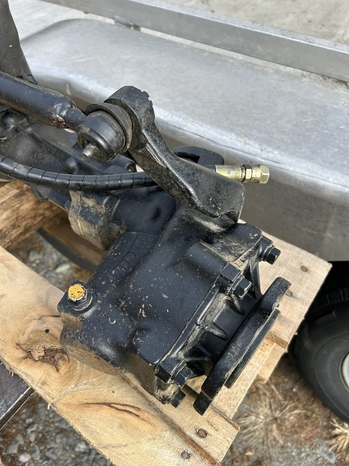 John Deere 2210 2305 4X4 compact utility tractor 4WD front transaxle ...