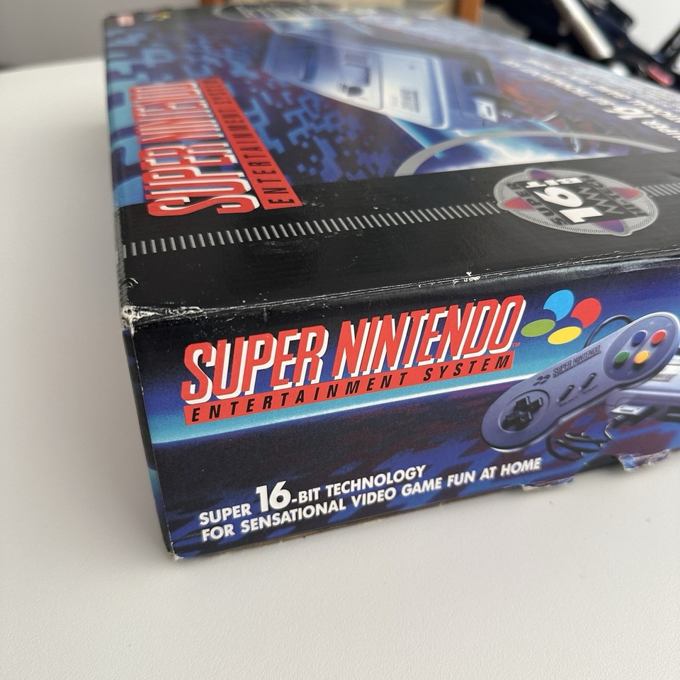 Super Nintendo SNES PAL Console Complete in Box Super Mario World EU ...