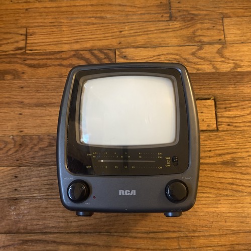 Vintage RCA 5" Portable Black & White CRT TV Television 16-3001 ...