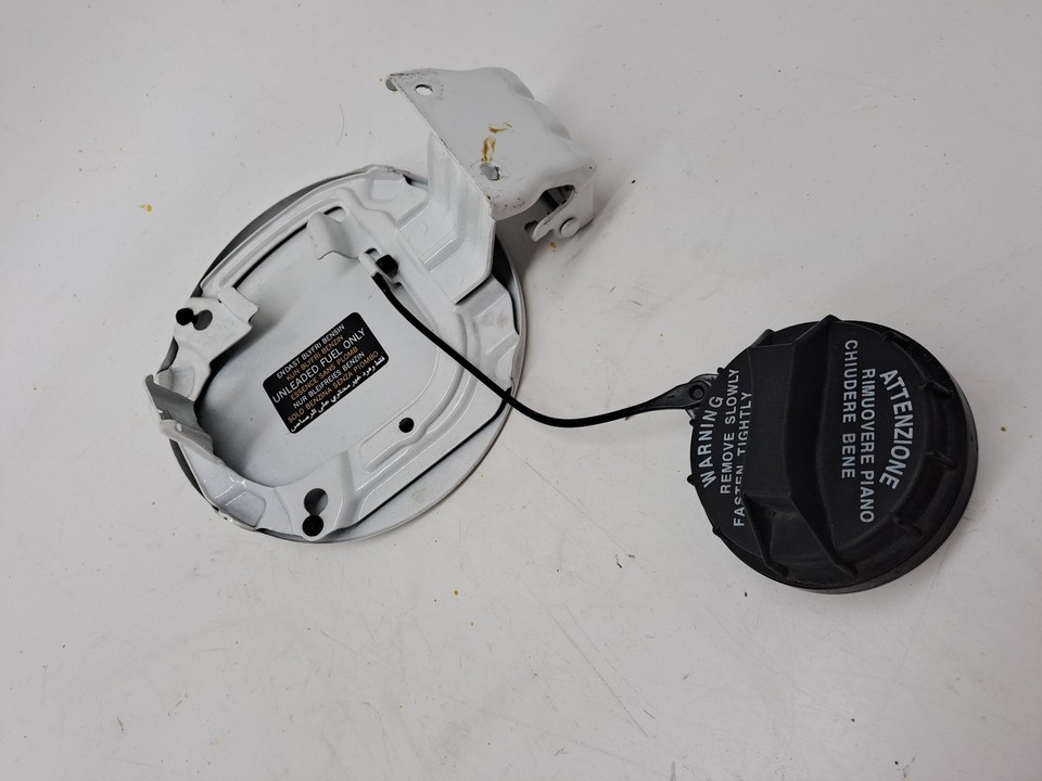 69510B9000 TAPPO ESTERNO DEL CARBURANTE / 487284 PER HYUNDAI I10 AC3 | eBay