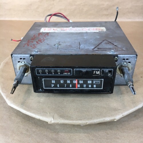 Original Triumph TR7 Car Stereo AM FM Radio British Leyland 105040 OEM ...