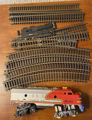 TYCO Santa Fe Powered 4015 Diesel Locomotive Train Engine For Parts ...