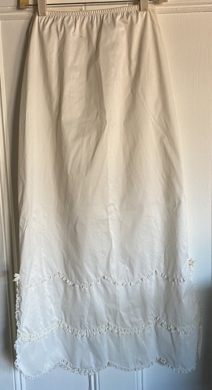 Vintage Vanity Fair Half-Slip Lace, Velvet Bow Trim 3… - Gem