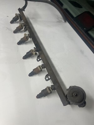 BMW e30 e34 e28 m20 Fuel Injector Rail With Pressure Regulator 1280160 ...
