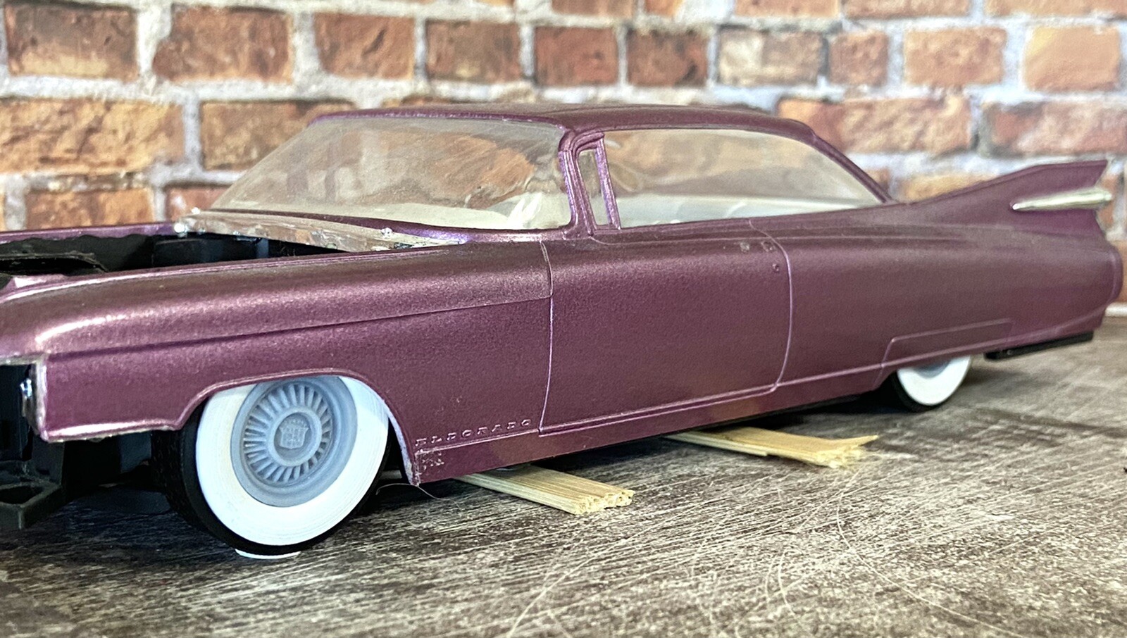 Resin 15-Inch “50’s Cadillac Sabre” Wheels, W/ Wide Whitewalls,1/24 1/ ...