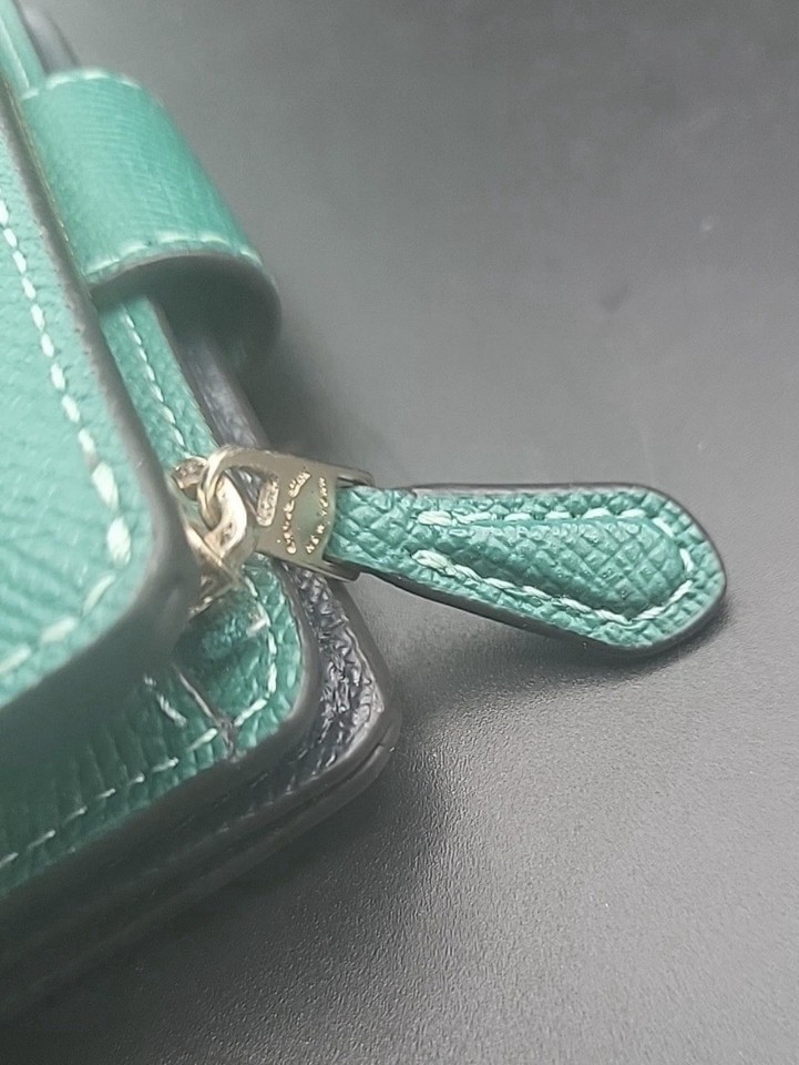 Coach New York Pretty Green Wallet Bifold ***READ Description*** | eBay