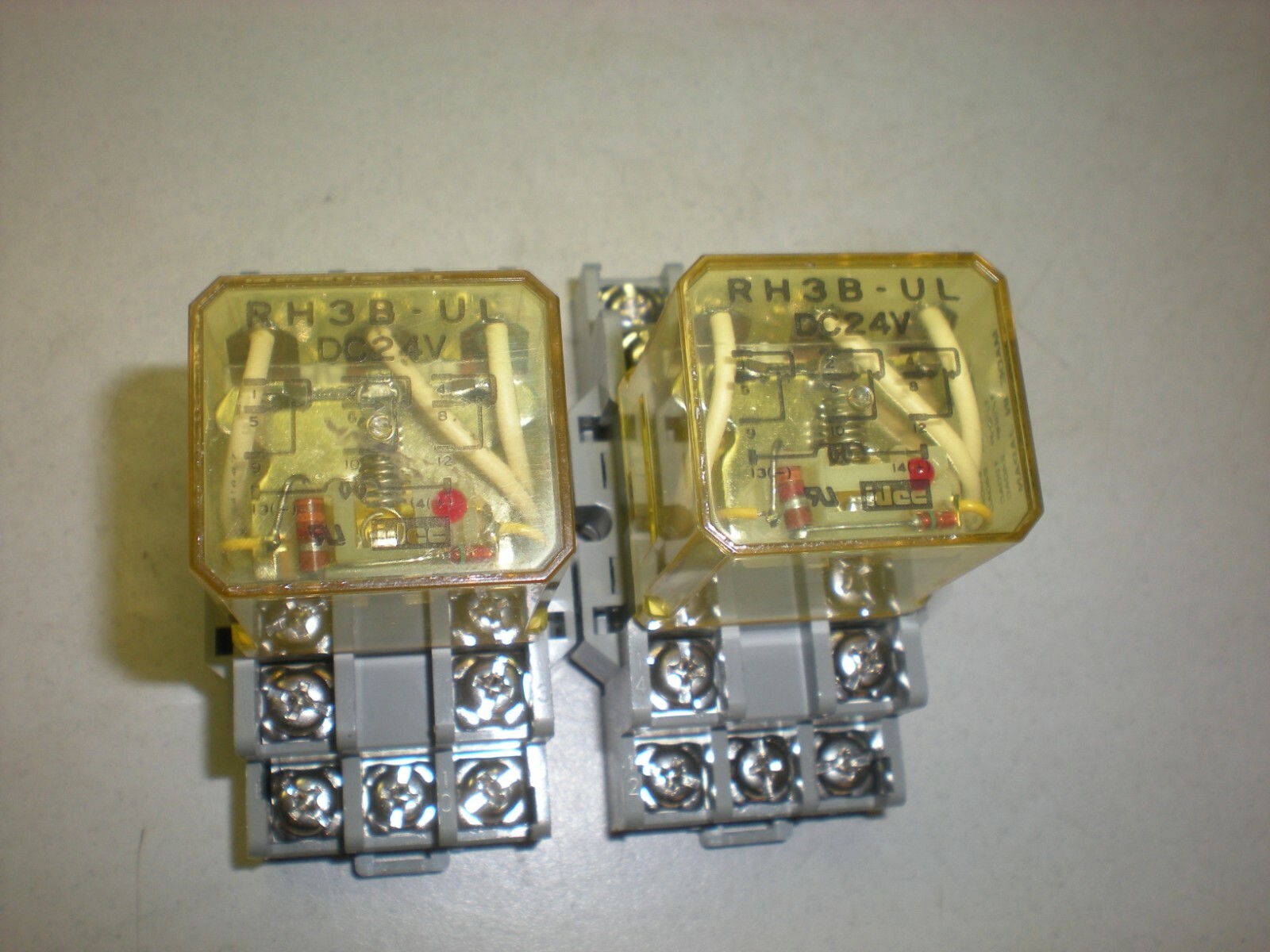 Lot of (2) Idec RH3BUL Relays with Idec SH3B-05 Din Rail Sockets - Test ...