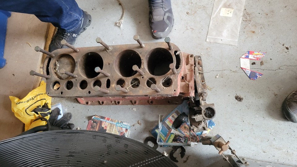 Model T Ford Engine Block. Condition Unknown. Appears to be 1924 or ...