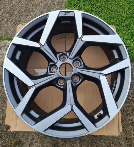 Genuine Ford Puma ST Alloy Wheel 19" 5-spoke, Magnetite 10/2019 ...