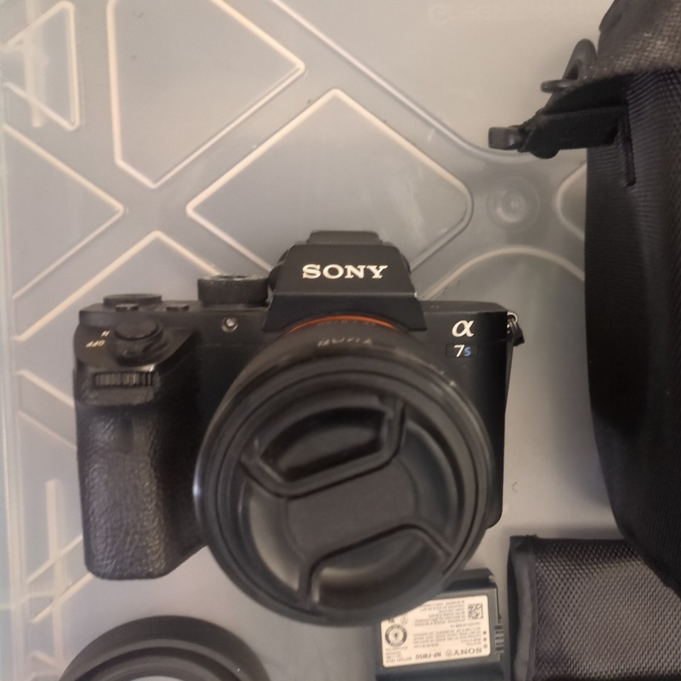 Sony A7S II Mirrorless With FE 1.8/50 Sony Lense, Batteries And Extras ...