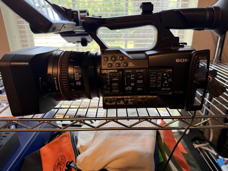 Sony PXW-X180 Camcorder with case, zoom, sxs cards, case, And Remote | eBay