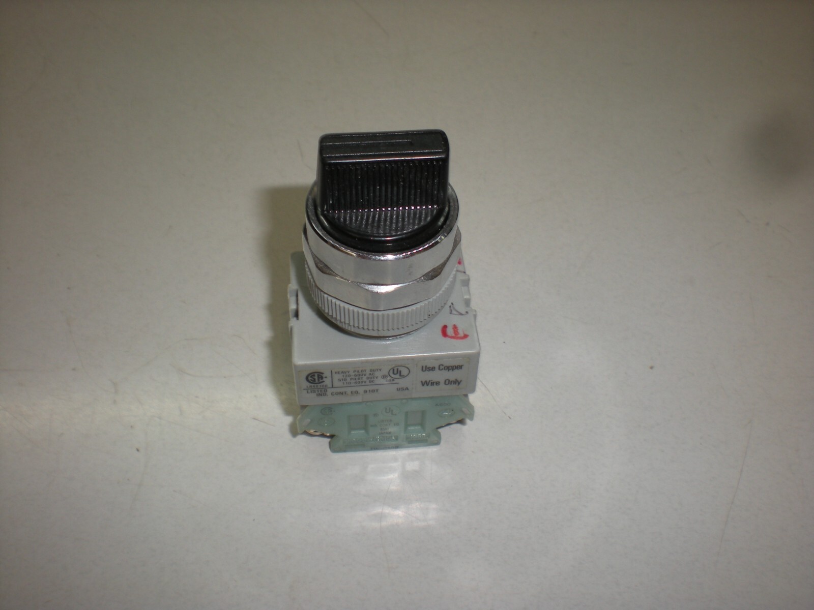 IDEC ASW322-310 Panel Switch - 3 Position Center Off - (1) NO Contact ...