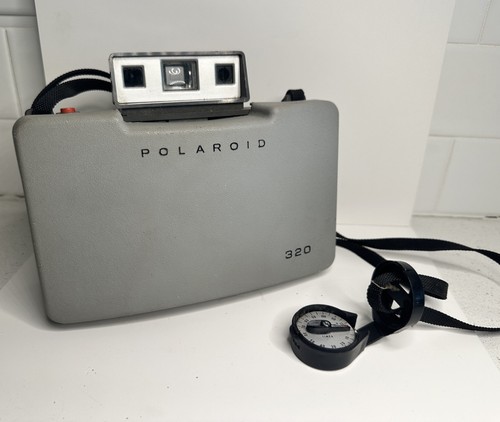 Vintage Polaroid 320 Automatic Land Camera w/Polaroid Timer And Papers ...