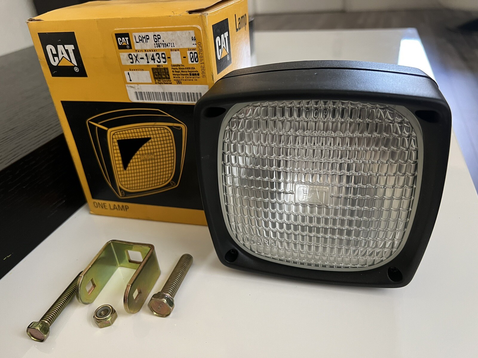9X1439 Caterpillar 24v Halogen Floodlamp CAT for sale online | eBay