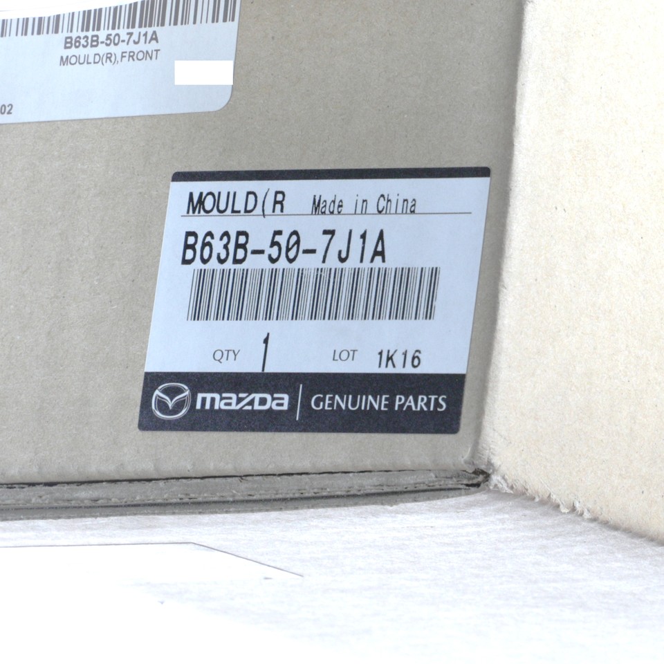 NEW OEM GENUINE Mazda 2017-2018 Mazda3 Grille Molding Chrome Trim B63B ...